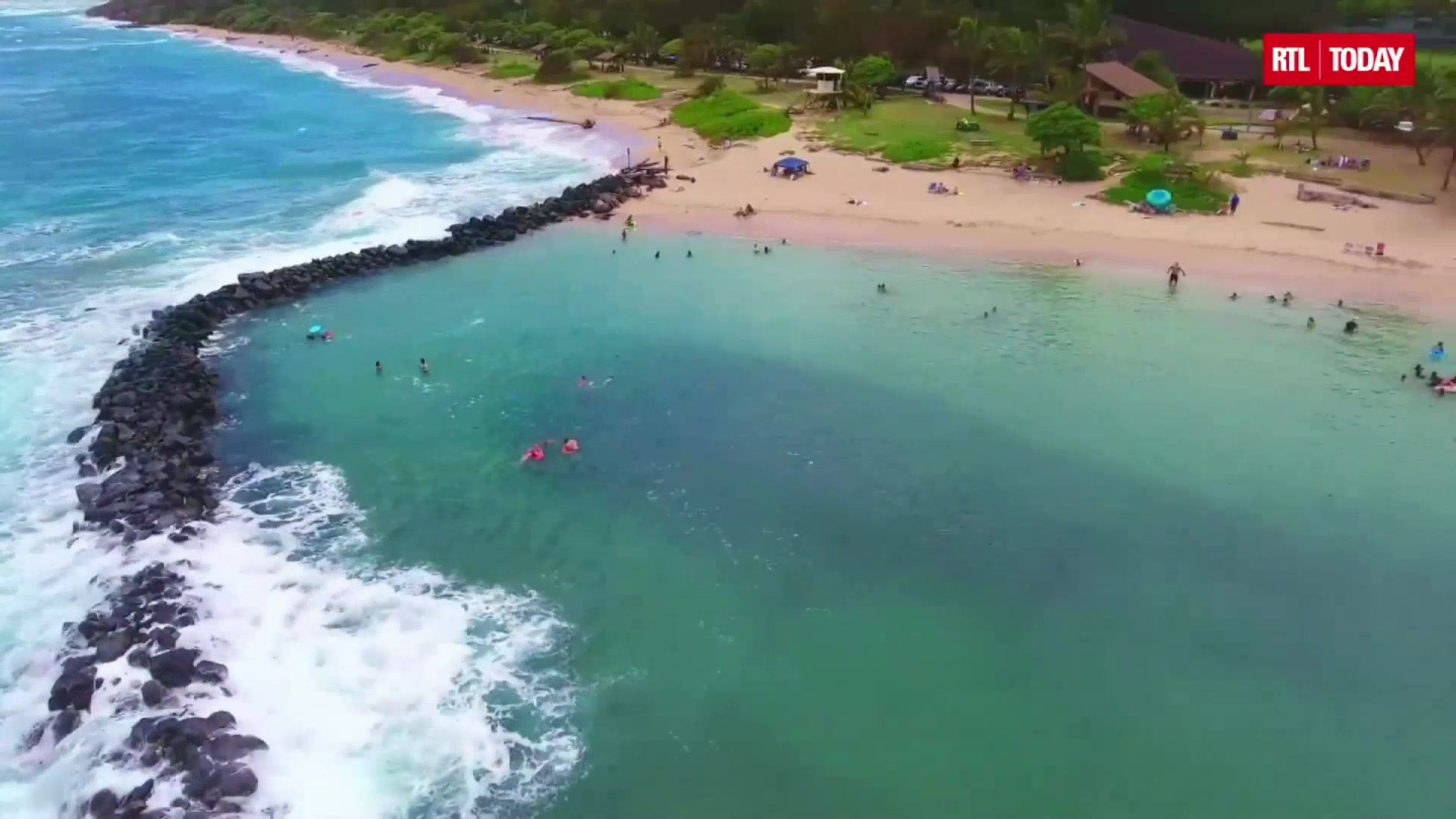 Snow Falls In Hawaii State Park For Perhaps First Time Ever: 'Hau' has ...
