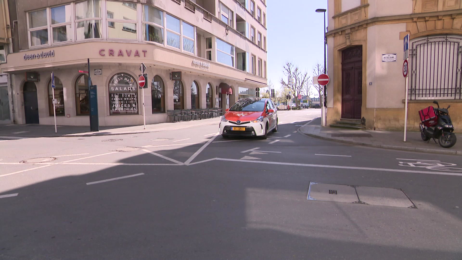 Trajete falen ewech: Taxi-Betriber leiden den Ament ënnert den ...