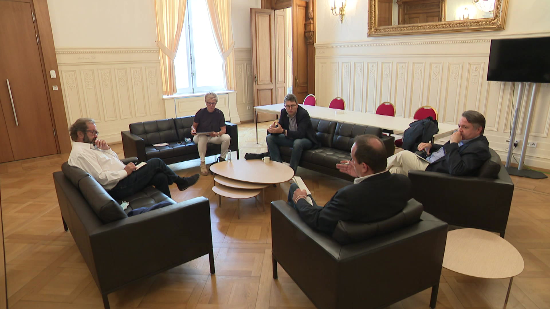 "Chamber am Ree stoe gelooss": CSV, ADR, Piraten an Déi Lénk hunn es ...