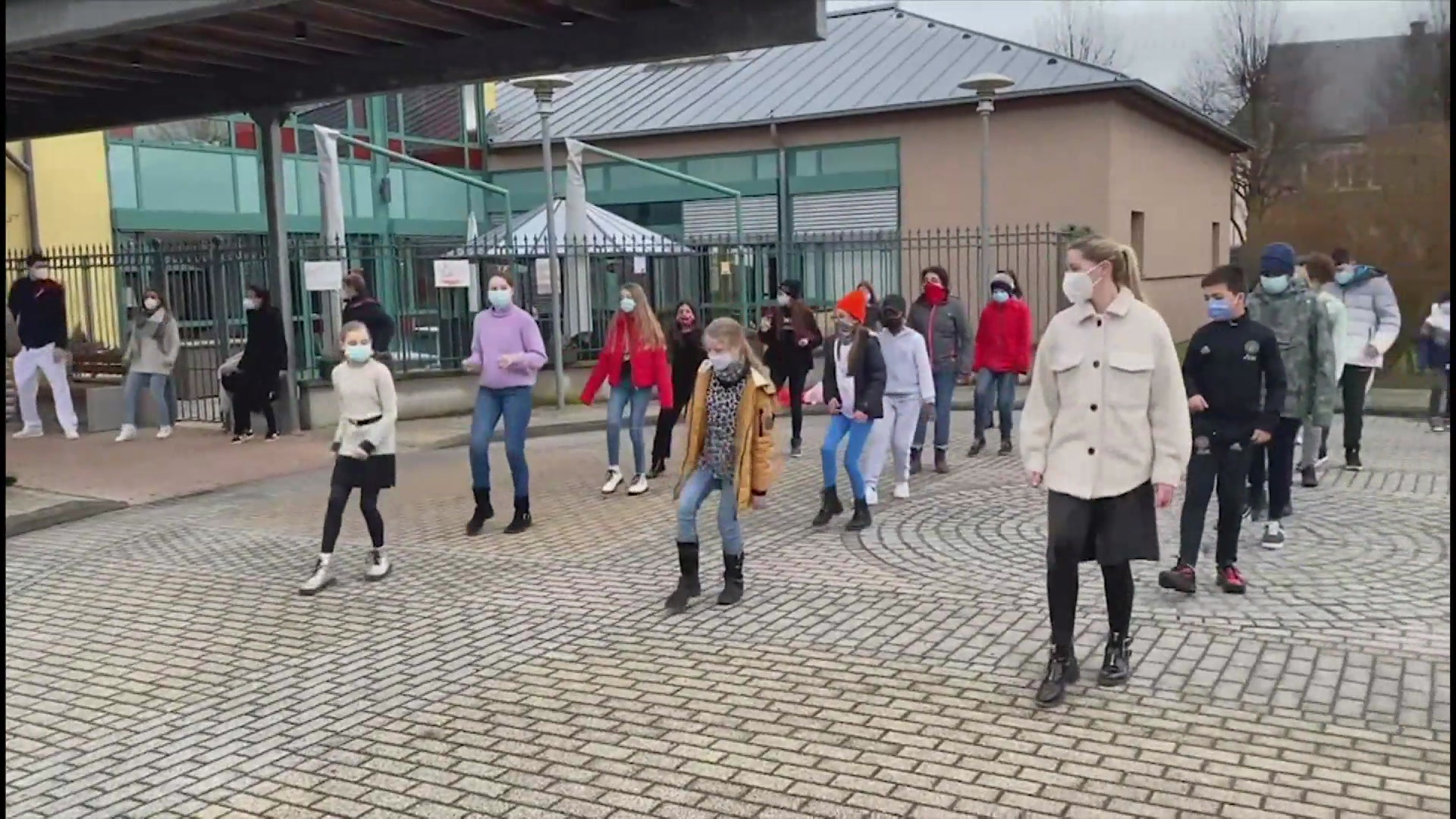 RTL-Aktioun: Jerusalema-Danz géint Fues-Langweil - RTL Lëtzebuerg