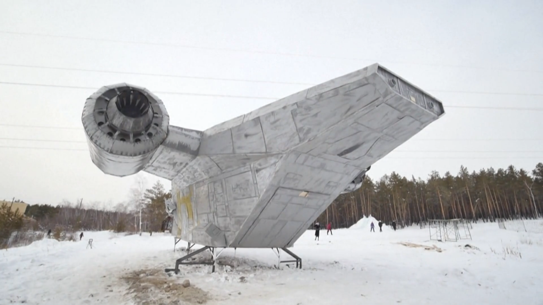 Le Razor Crest s'est posé en Sibérie: Des fans russes de Star Wars ...