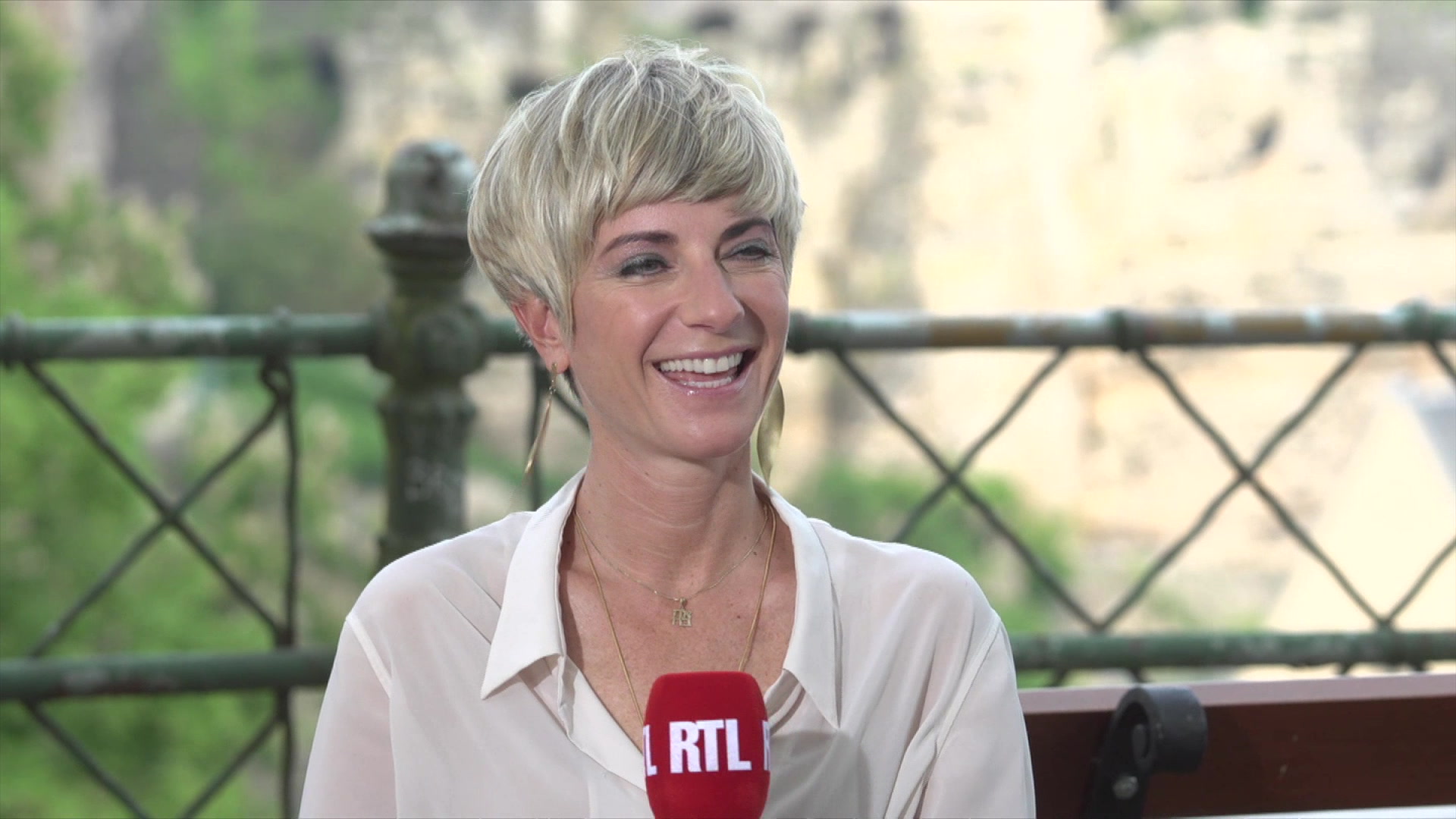 No ART on AIR am REPLAY: D'Sängerin an Dänzerin Adrienne Haan - RTL ...