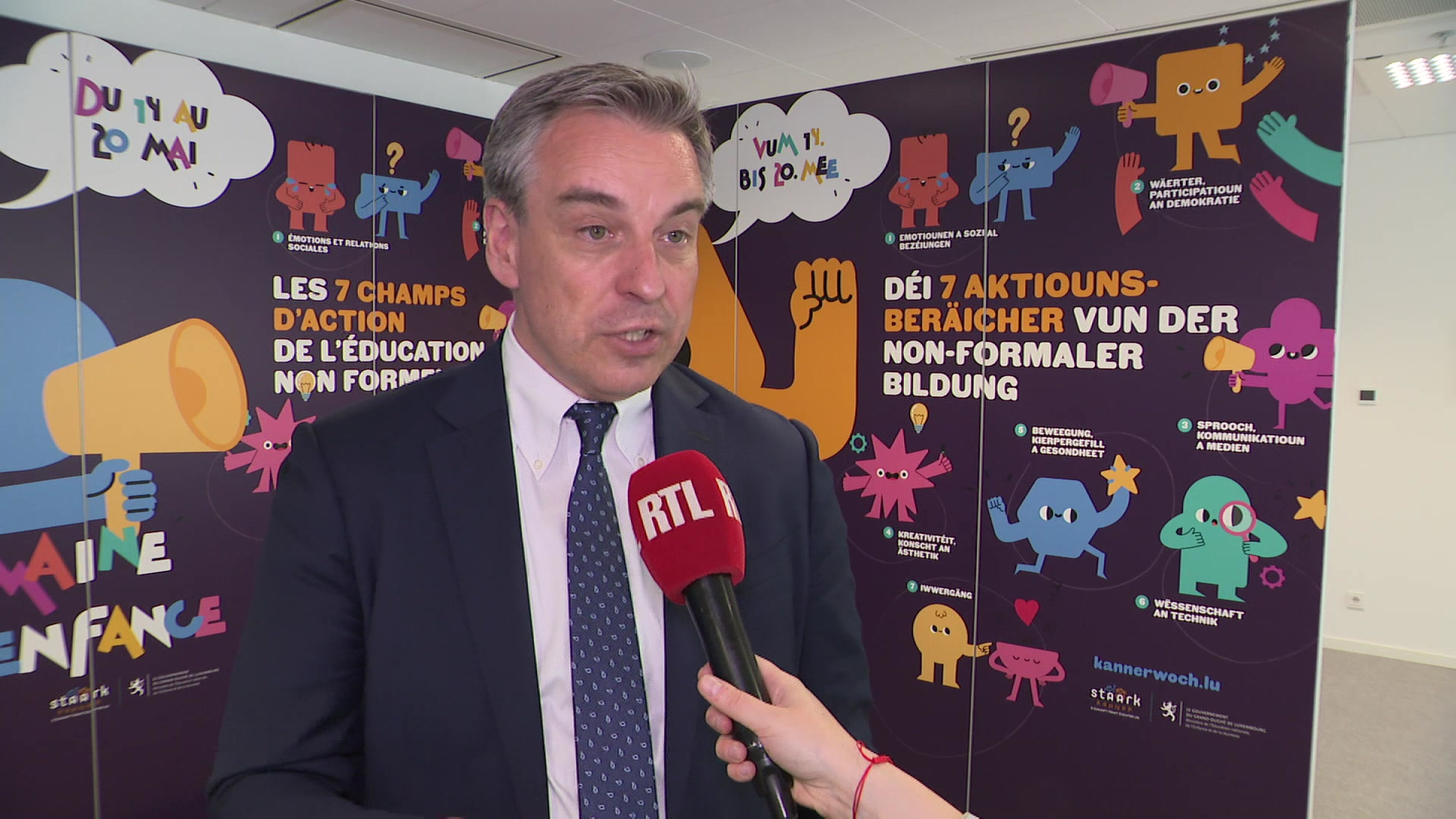 Pressekonferenz mam Claude Meisch: Net just Betreiung, mä och ...