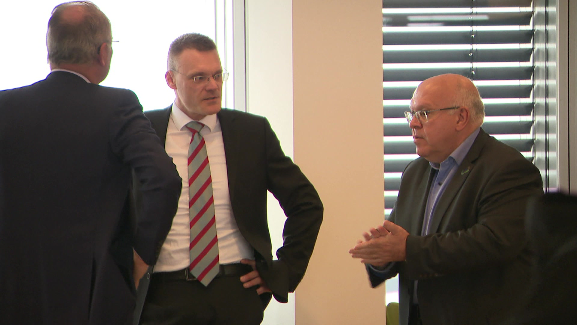 Aviatiounstripartite: All d'Säite schwätze vun engem konstruktiven Dialog