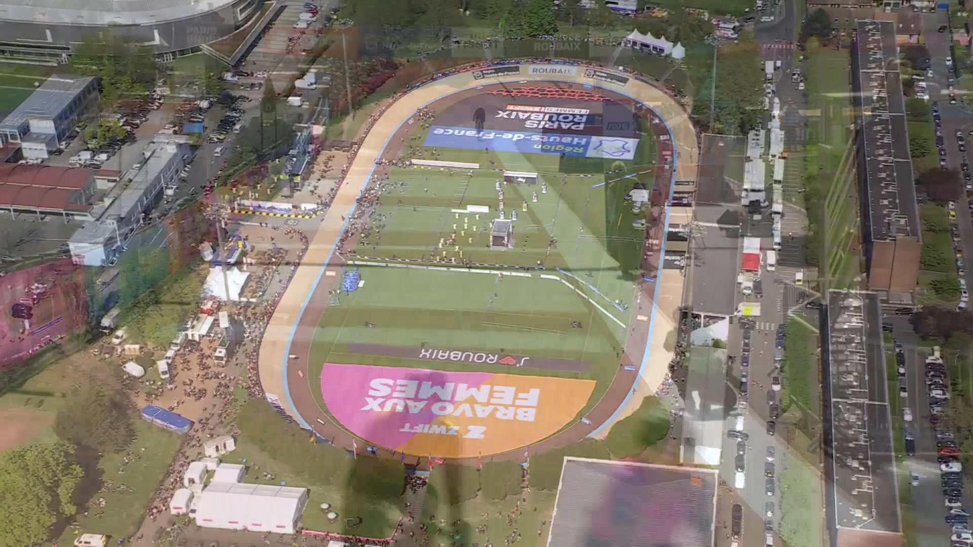 Virschau: Christine Majerus an Alex Kirsch um Depart vu Paris-Roubaix ...