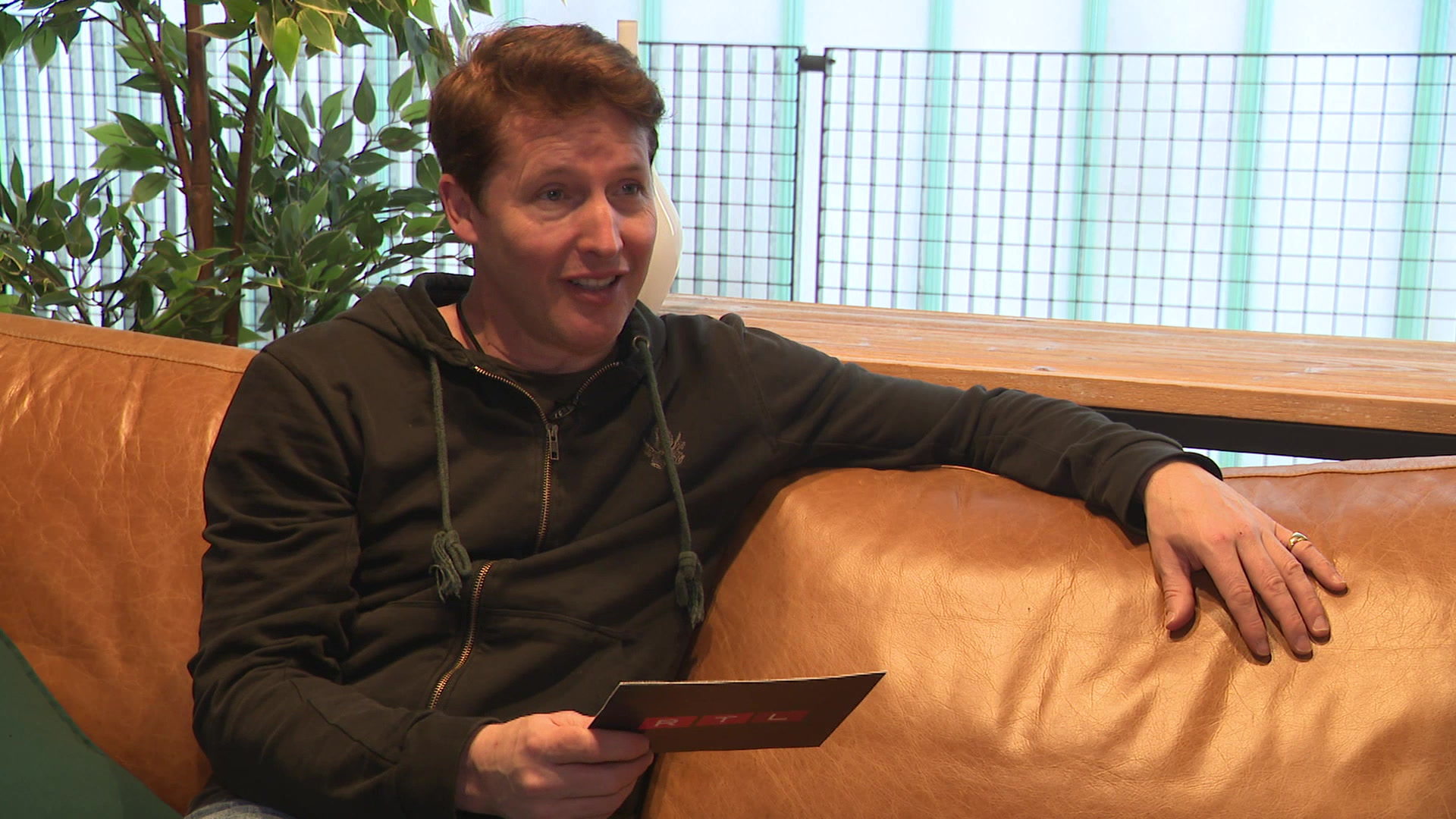 Exklusiv am RTL-Interview: Wéi gutt sinn dem James Blunt seng ...