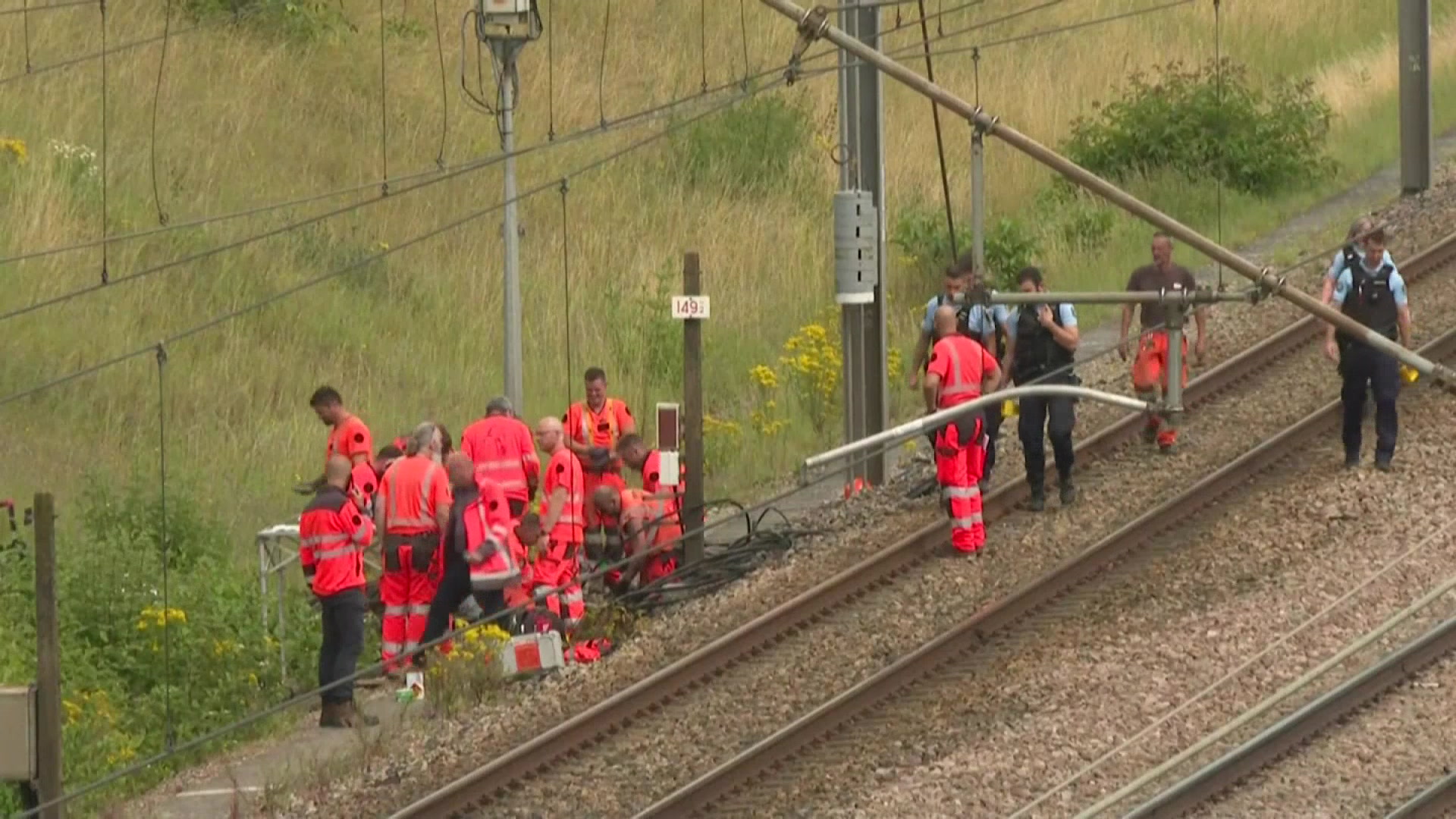 Uerg, koordinéiert Sabotage: Eng 800.000 Leit si vu "massiver Attack ...
