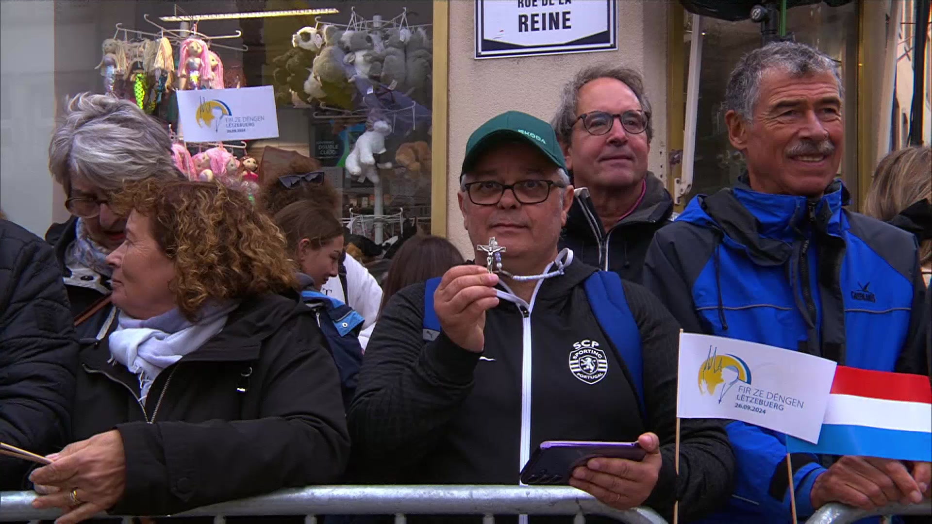 Den Dag no der Poopstvisitt: Geschäftsleit, Hotelieren a Restauranten ...