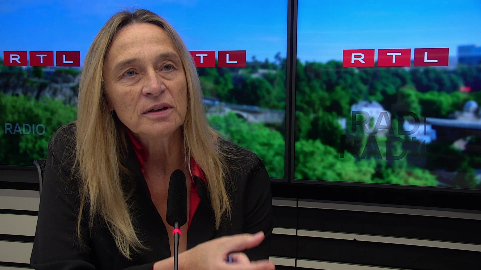 Invité vun der Redaktioun (25. Oktober) - Blanche Weber: D'Regierung ...