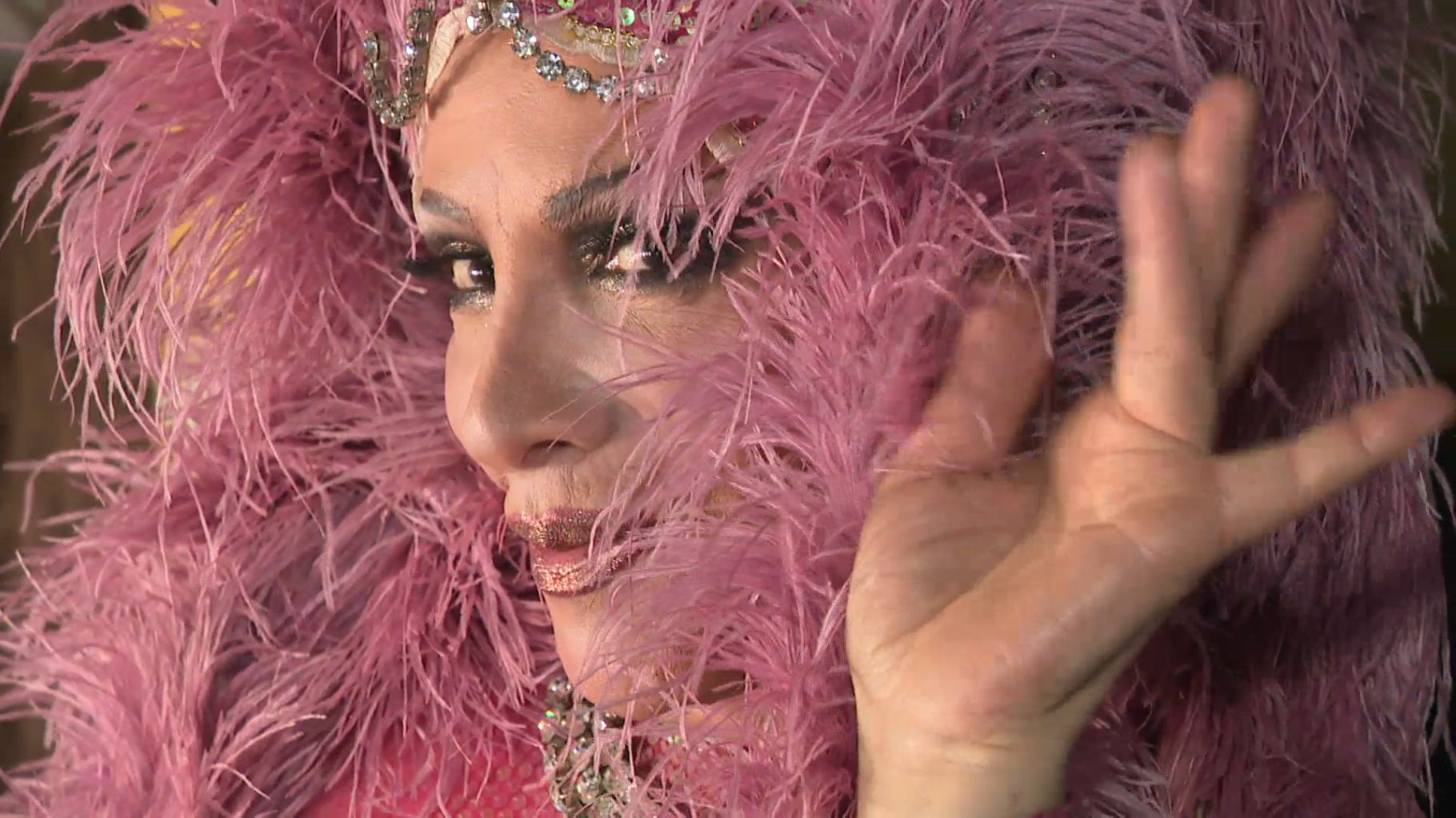 Travestie-Glamour a Showtime vum Feinsten: D’Fada’s Family feiert hire ...