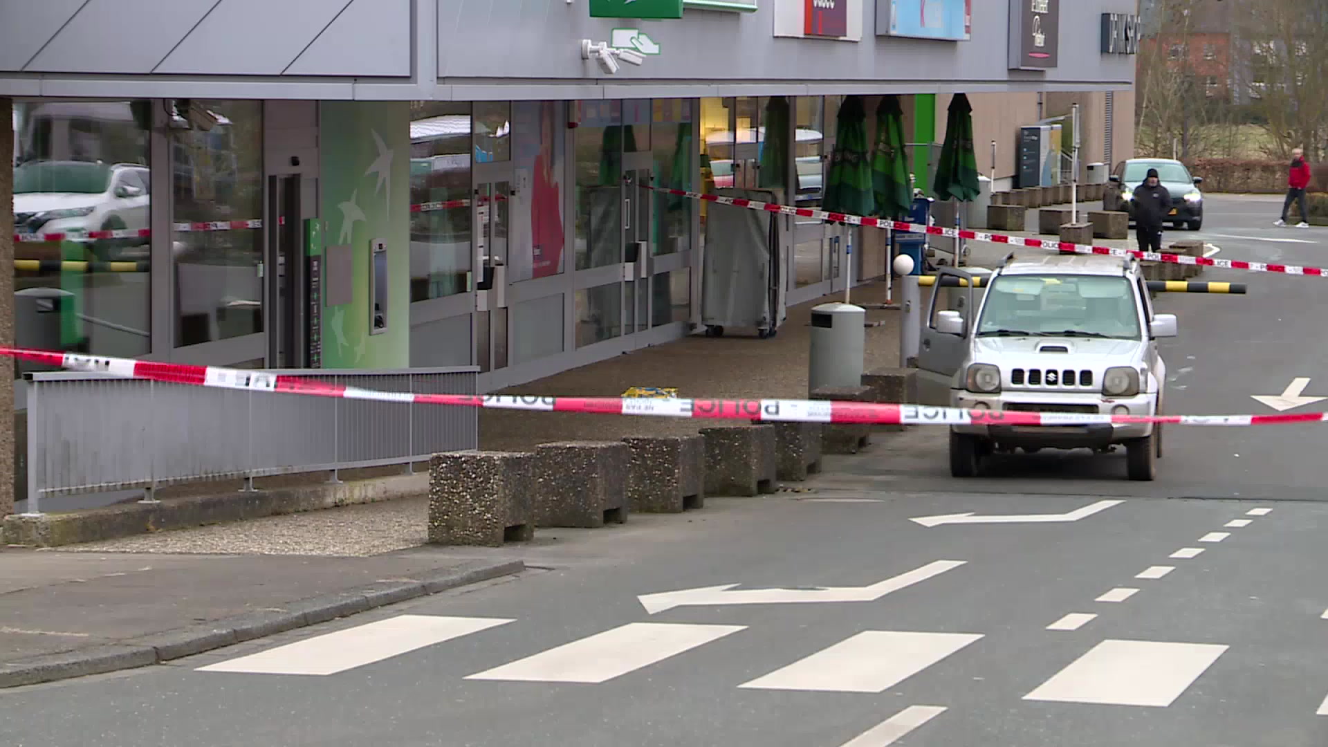 Bankomat-Sprengung zu Keel: Zwee Täter op der Flucht, en drëtte vun ...