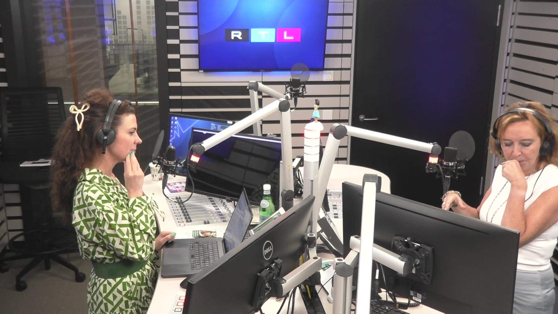 The Lisa Burke Show: From harassment to healing: Horses, resilience ...