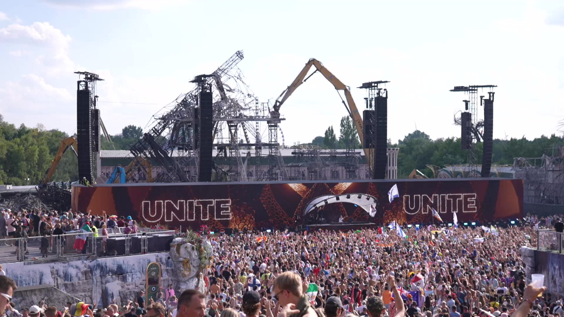 Lëtzebuerger DJane um Tomorrowland: "Ech si stolz, als éischt ...
