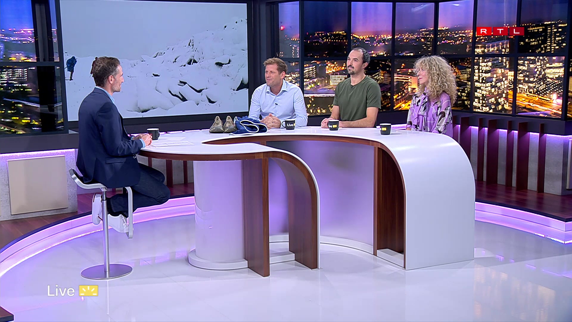 LIVE! Planet People: Tim Karius, Lasse Matthiessen, Joel Wealer a ...