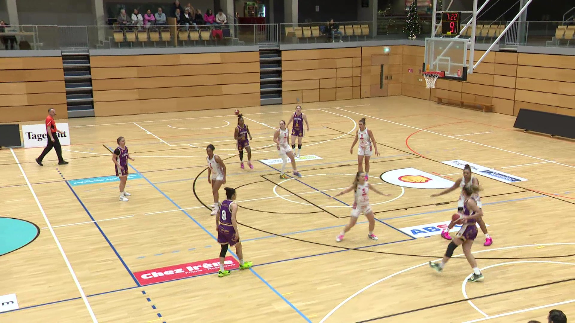 Basketball-Championnat: Steeseler Damme klappe Bartreng an zéie mam ...